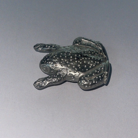 Jewelry | Vintage Pewter Frog Magnet | Poshmark
